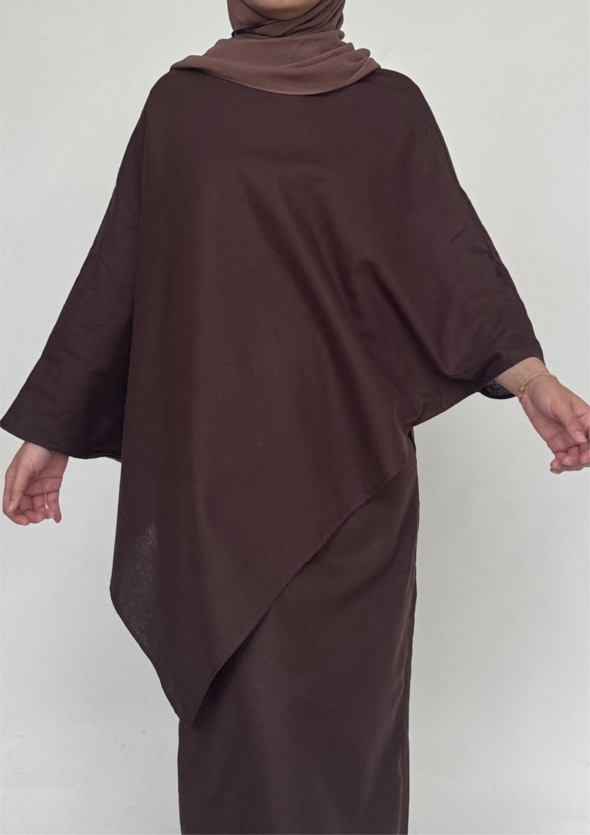 Asimetrik Top in Hazel Noir – ASTER.KL